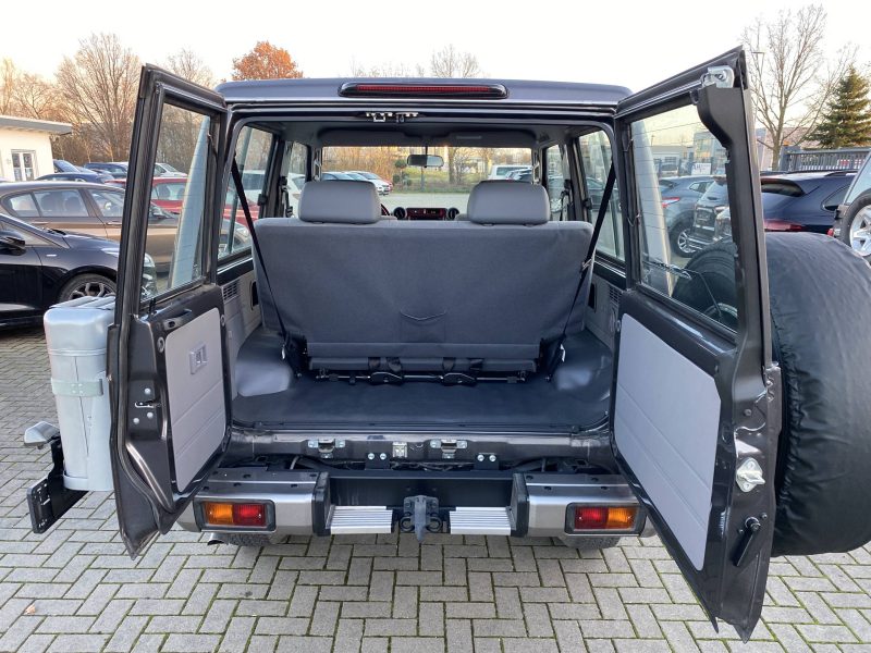 Toyota Land Cruiser J71 - Kompakt und wendig im Gelände