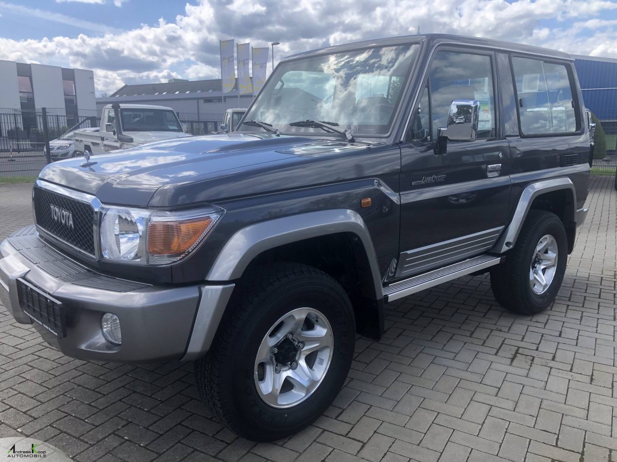 Toyota Land Cruiser J71 - Kompakt und wendig im Gelände