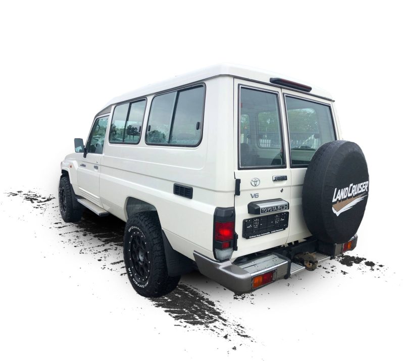 Toyota Land Cruiser GRJ 78 - Das Buschtaxi mit 2 x 90 Liter Tanks