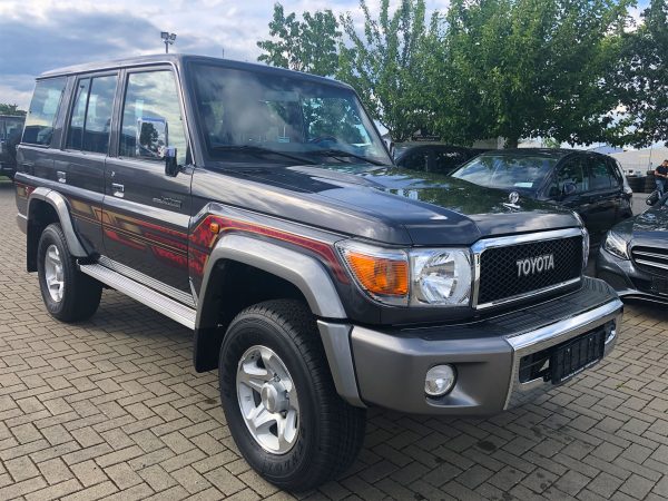 Toyota Land Cruiser J76 - Der zeitlose Klassiker