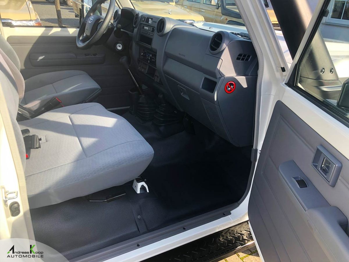 Toyota Land Cruiser J78 - Das Buschtaxi mit 2 x 90 Liter Tanks