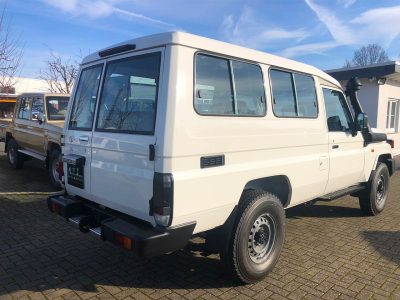 Toyota Land Cruiser J78 - Das Buschtaxi mit 2 x 90 Liter Tanks
